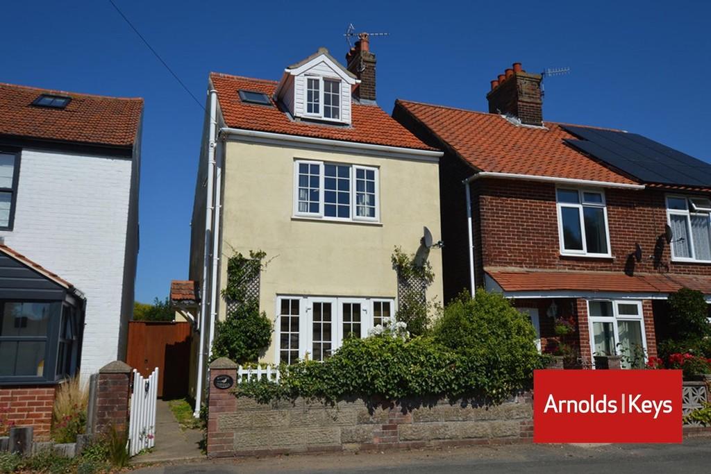 Beeston Common, Sheringham 3 bed detached house - £400,000