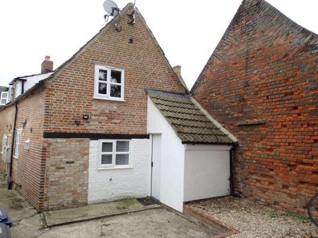 2c Church Street, Stilton PE7 3RF 1 bed cottage - £750 pcm (£173 pw)