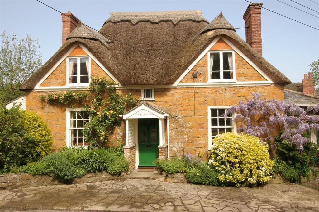 Duck Street, Chideock, Bridport 4 bed detached house - £765,000