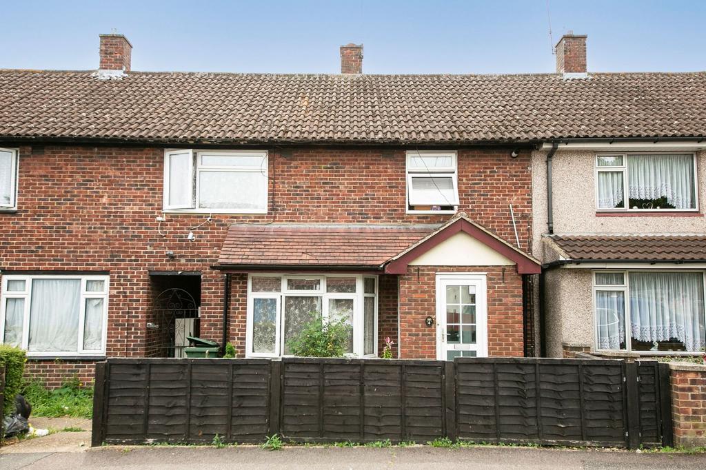 Grimston Road, Basildon, Essex, SS14 3NG 3 bed terraced house - £300,000