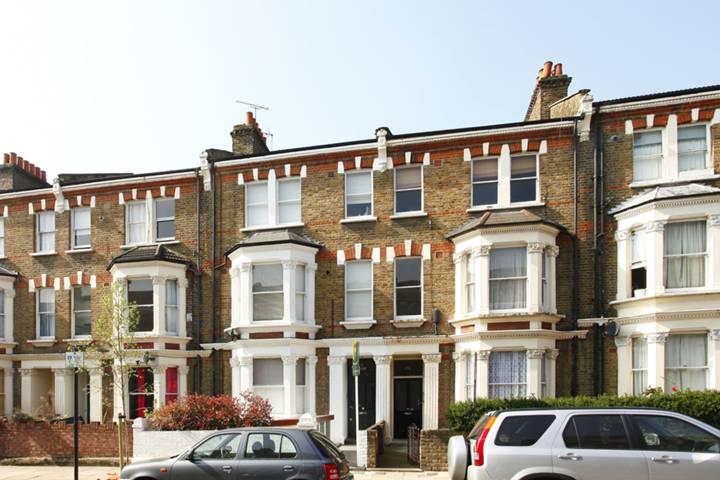 Ashmore Road, London W9 2 bed flat - £2,250 pcm (£519 pw)