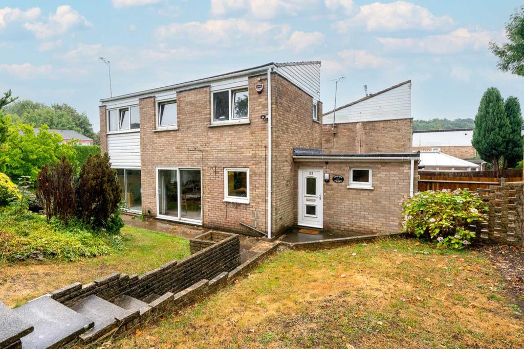 Marlborough Rise, Hemel Hempstead 3 bed link detached house - £425,000