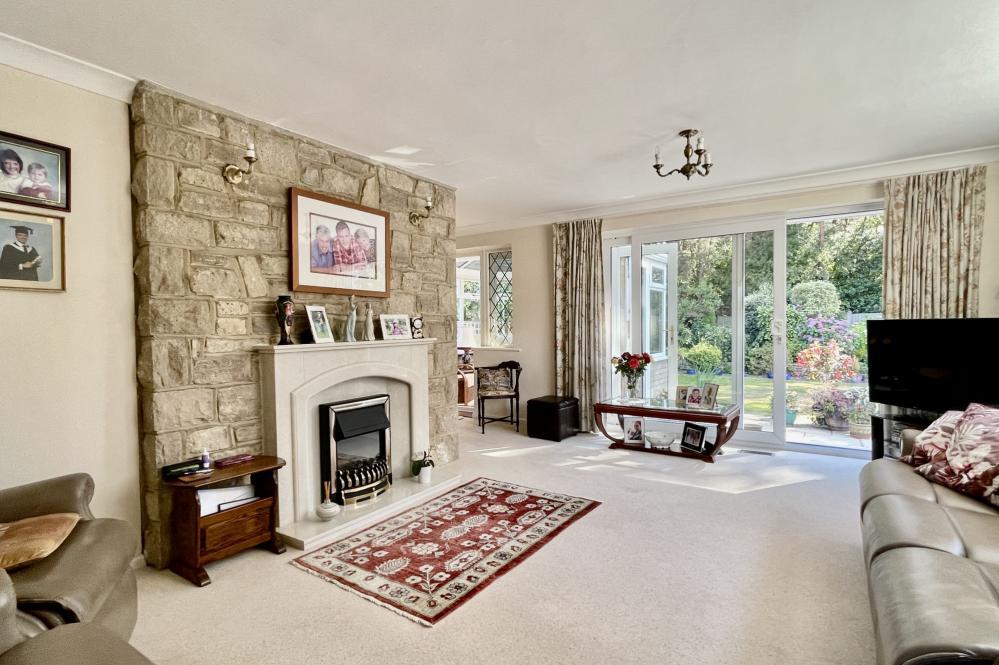 Shelley Close, Ashley Heath, BH24 2JA 3 bed bungalow - £700,000