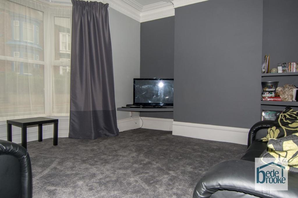 Eden Vale, Sunderland, SR2 4 bed terraced house - £385 pcm (£89 pw)