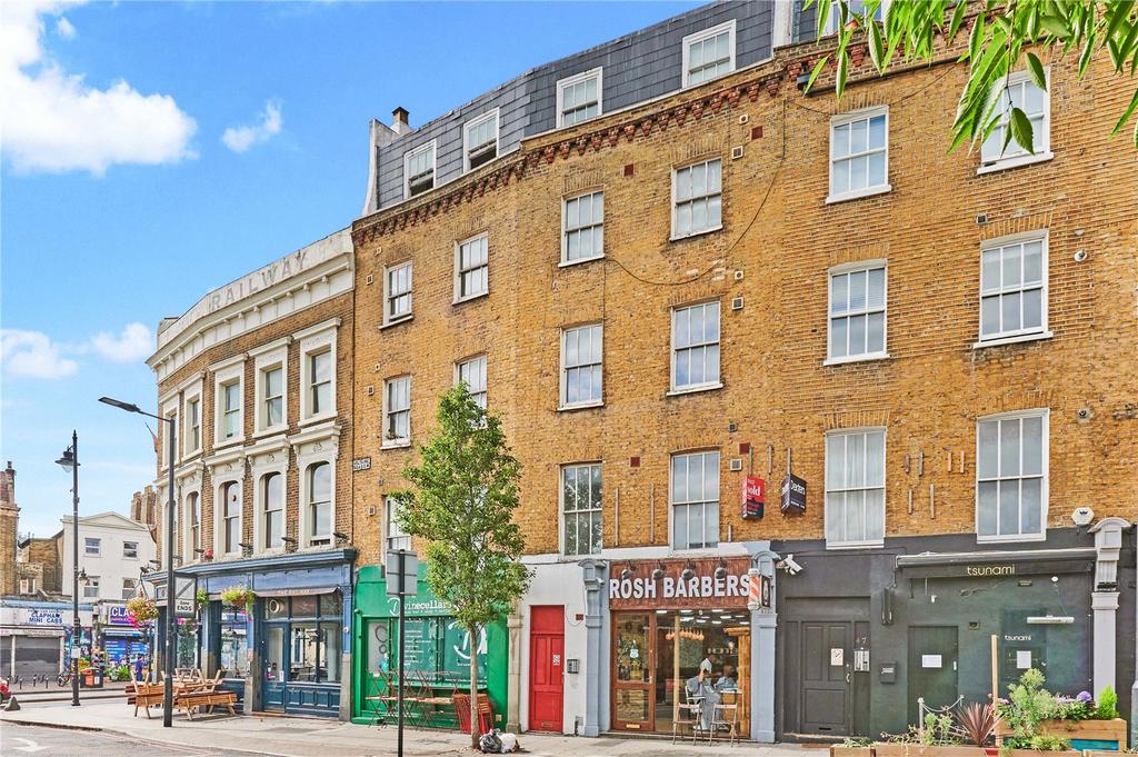 Voltaire Road, London, SW4 2 bed flat for sale - £325,000