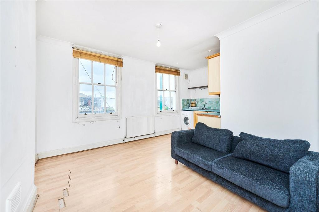 Voltaire Road, London, SW4 2 bed flat - £325,000