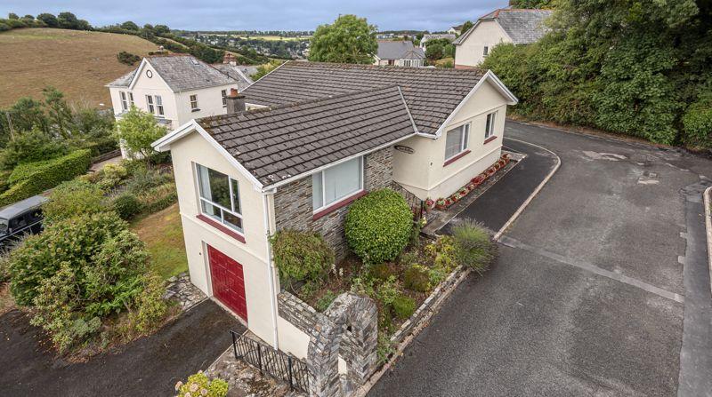 Hendra Park, Launceston 3 bed detached bungalow - £410,000