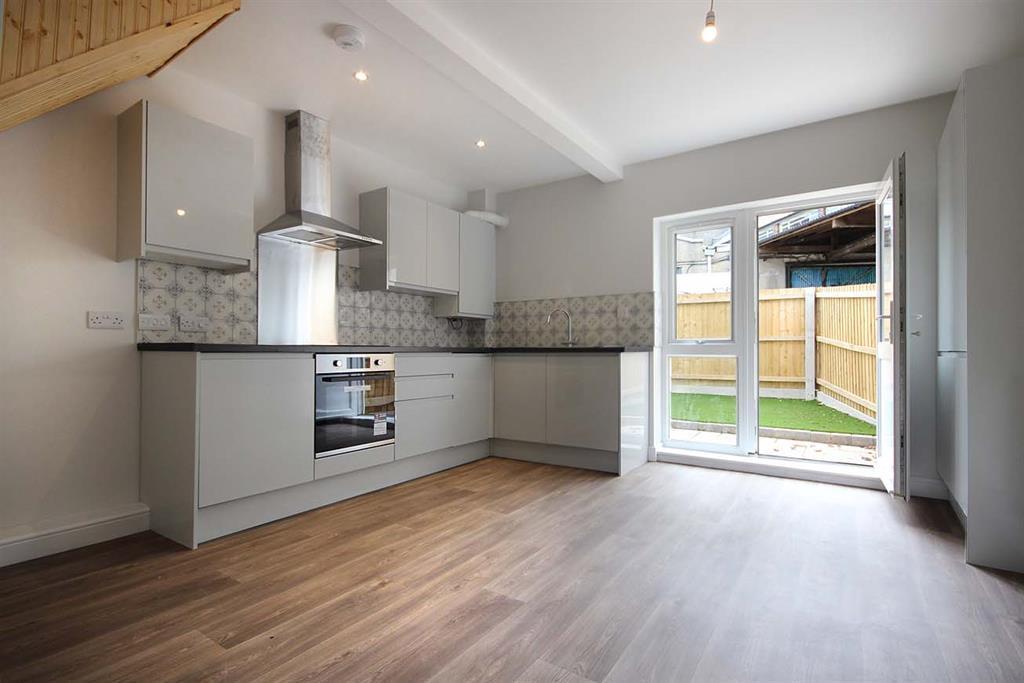 Bannerman Road, Easton Bristol City... 2 bed end of terrace house - £ ...