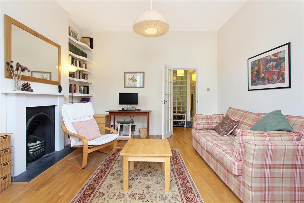 Paulet Road, London, SE5 9HW 1 bed flat - £425,000