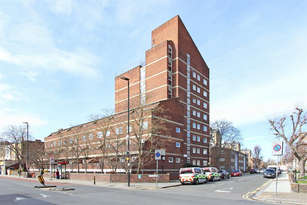 Mirlees Court, SE5 9QW 1 bed flat - £250,000