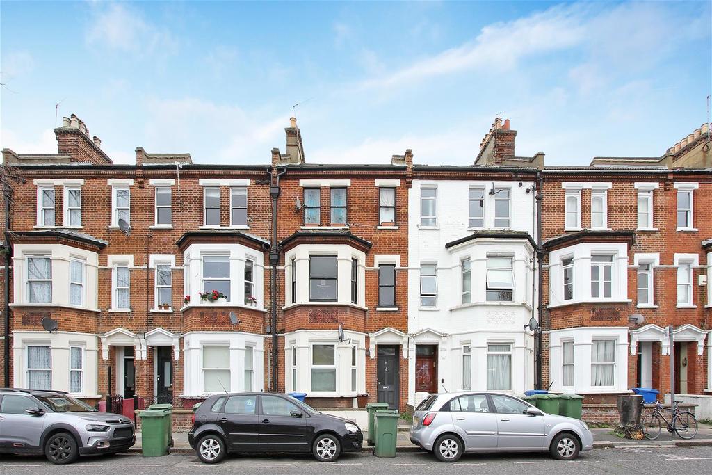 Valmar Road, SE5 9NG 2 bed flat - £425,000