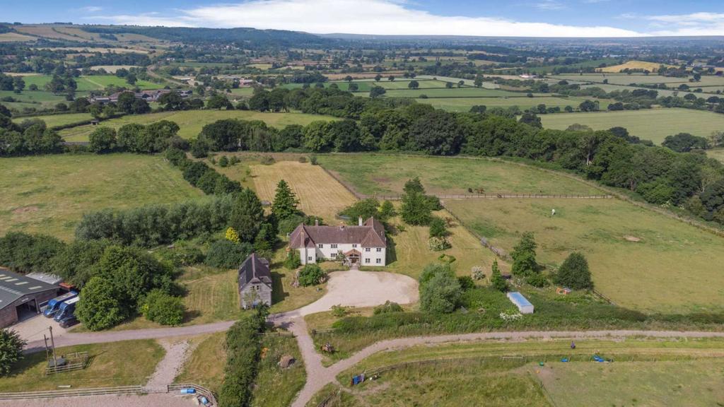 Easterton Sands 5 bed detached house - £1,250,000