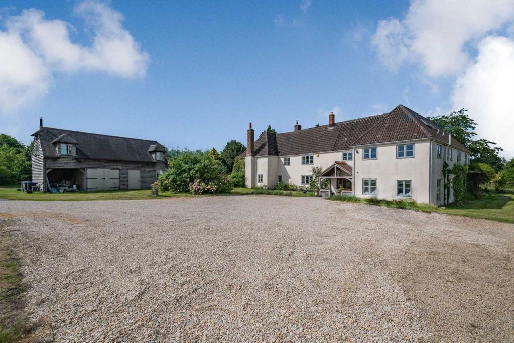 Easterton Sands 5 bed detached house - £1,250,000