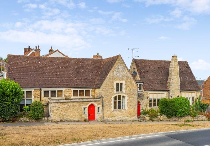 The Old School Lane, East Challow 5 bed detached house - £760,000