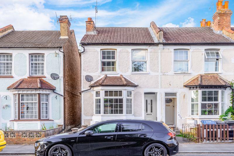 Chipstead Valley Road, Coulsdon 3 bed end of terrace house - £425,000