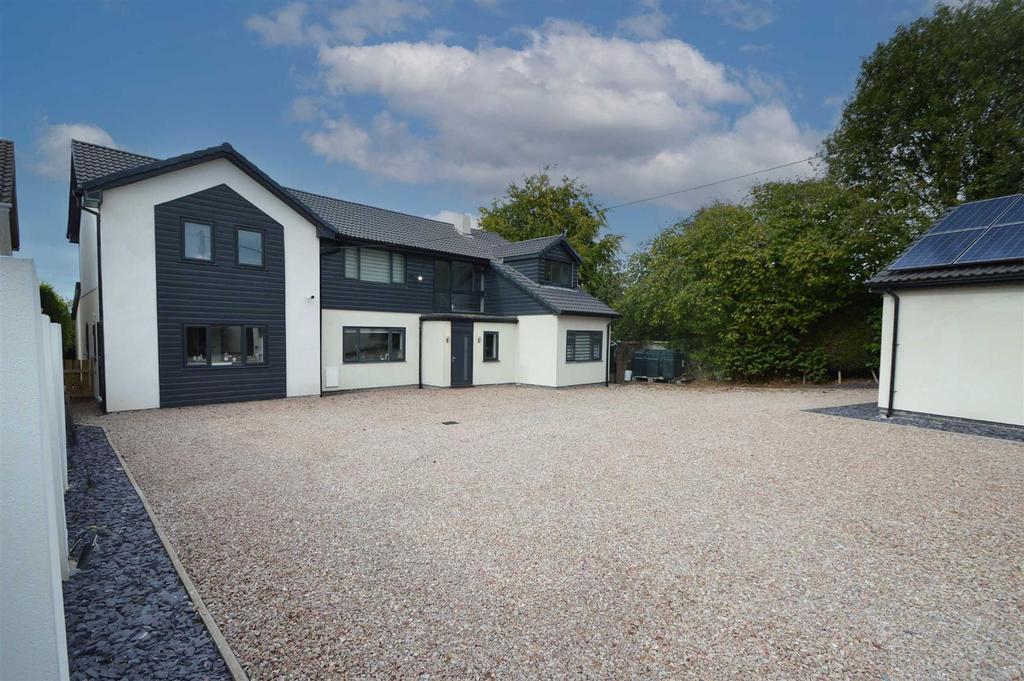 Wem Road, Harmer Hill 6 bed detached house - £725,000