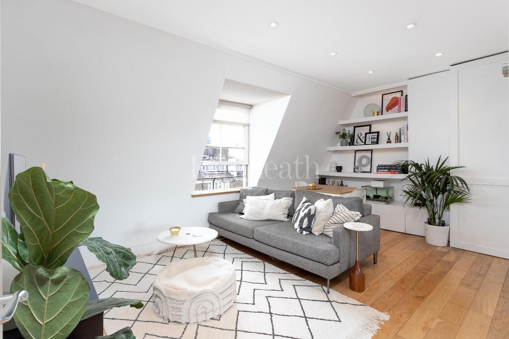 Adamson Road, Belsize Park NW3 2 bed flat - £2,254 pcm (£520 pw)