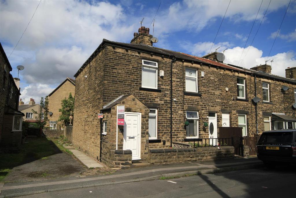 Undercliffe Road, Undercliffe, Bradford 2 bed end of terrace house - £ ...
