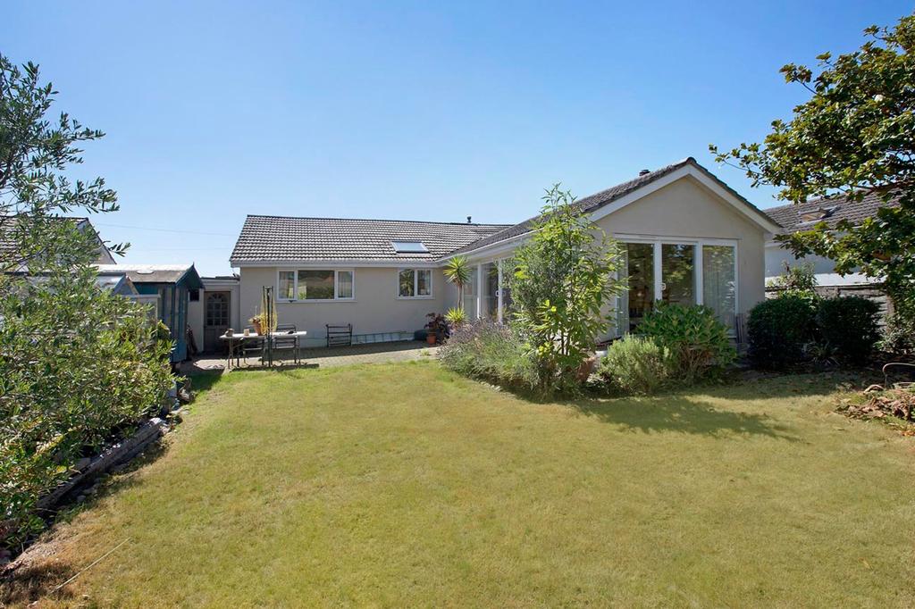 Broadpark, Bovey Tracey, TQ13 3 bed detached bungalow - £515,000