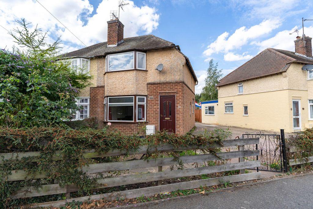 Hannam Boulevard, Spalding PE11 1LA 3 bed semi-detached house - £150,000