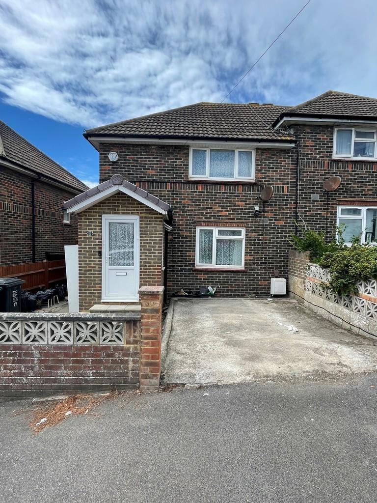 Manor Hill Brighton 3 Bed Semi Detached House £1 700 Pcm £392 Pw