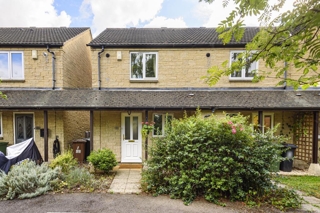 Wheatley, Oxfordshire, OX33 2 bed end of terrace house - £350,000