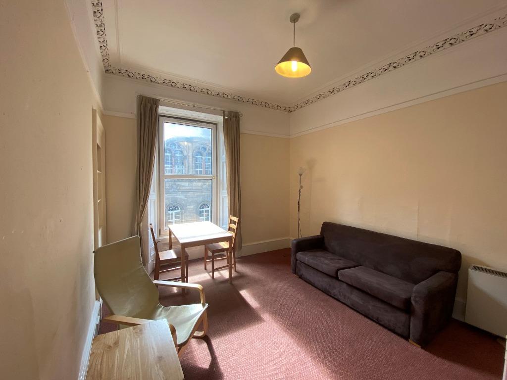 Teviot Place, Old Town, Edinburgh, EH1 3 bed flat - £1,950 pcm (£450 pw)