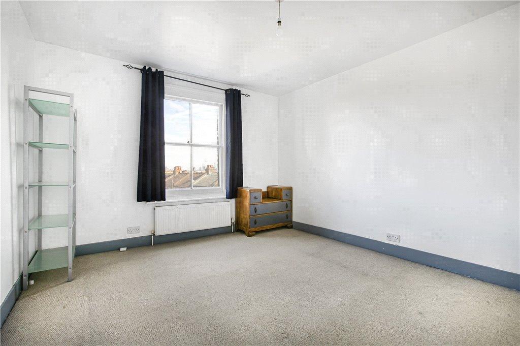 Acre Lane, London, SW2 2 bed apartment - £1,950 pcm (£450 pw)