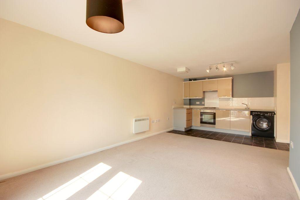 17 1 Acklam Court Beverley Hu17 0fl 2 Bed Ground Floor Flat £600