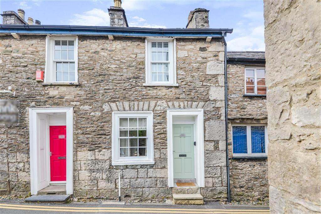 Captain French Lane, Kendal, LA9 4HP 2 bed terraced house - £190,000