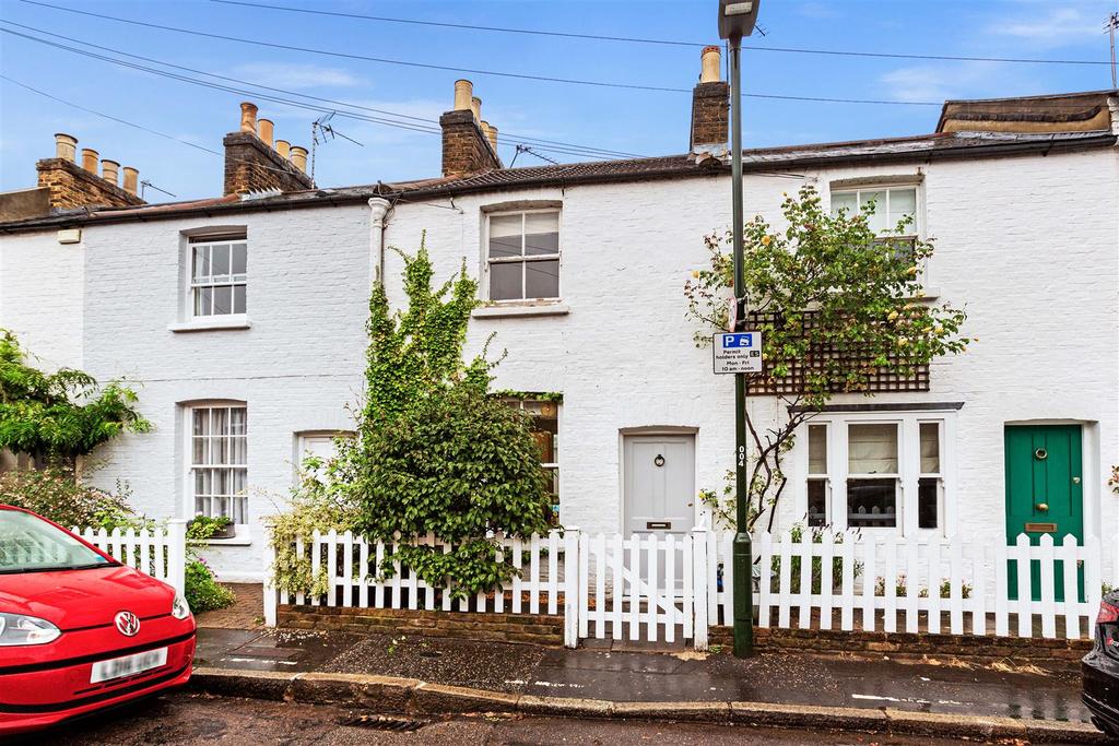 Queens Road, East Sheen, SW14 2 bed terraced house - £695,000
