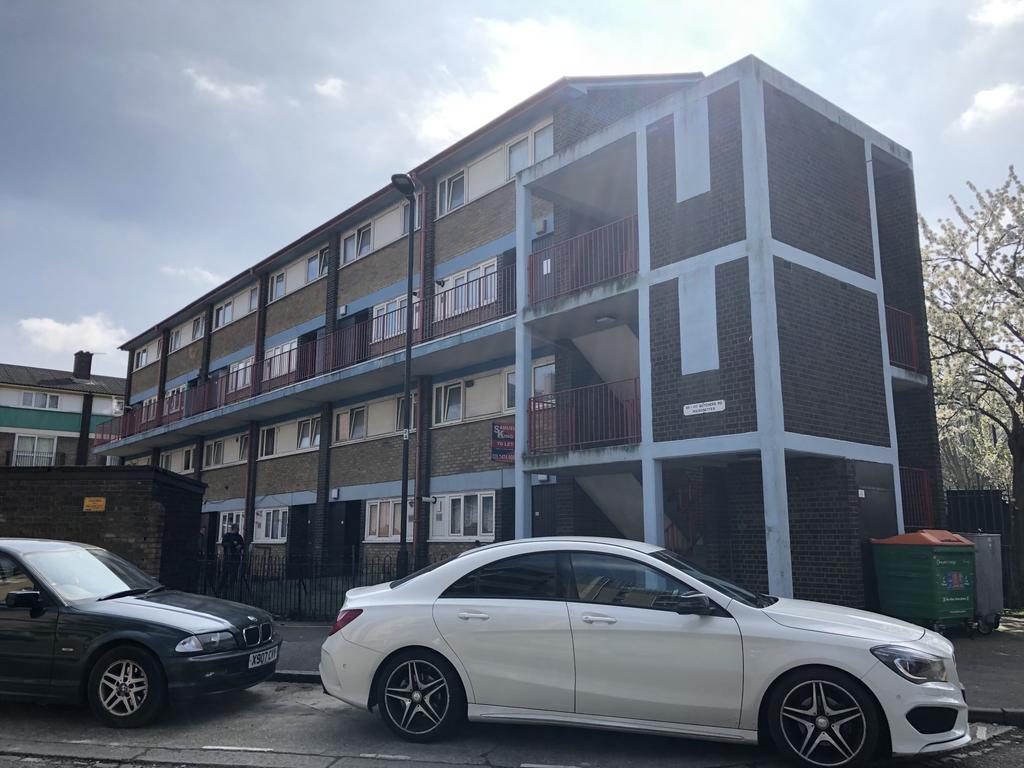 Butchers Road, London, E16 2 bed flat - £330,000