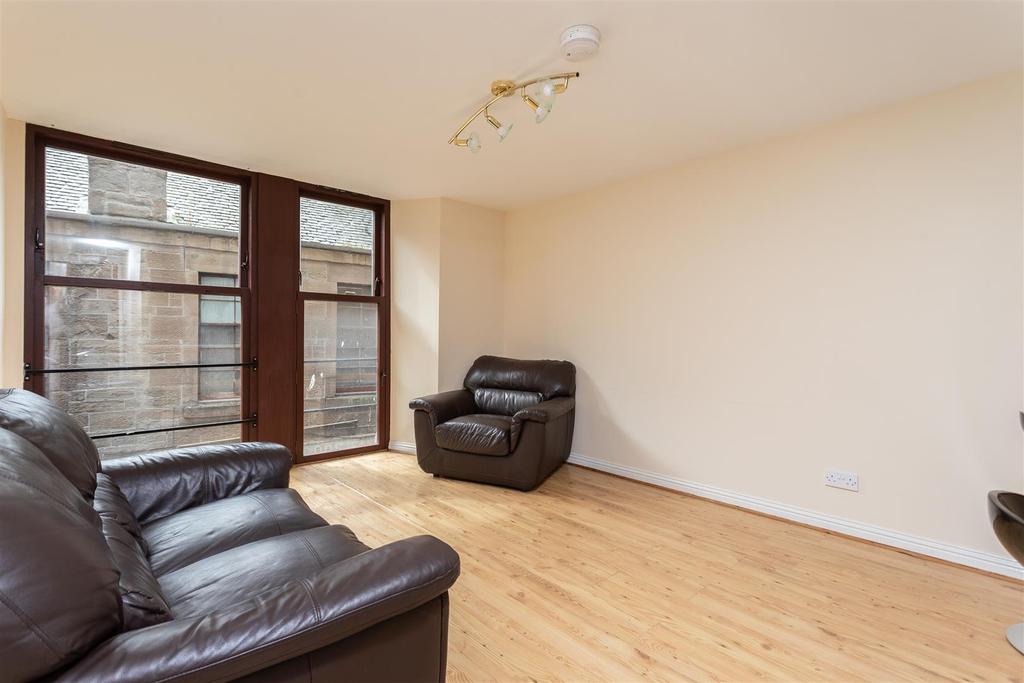 Peter Street, Dundee 2 bed flat - £99,995