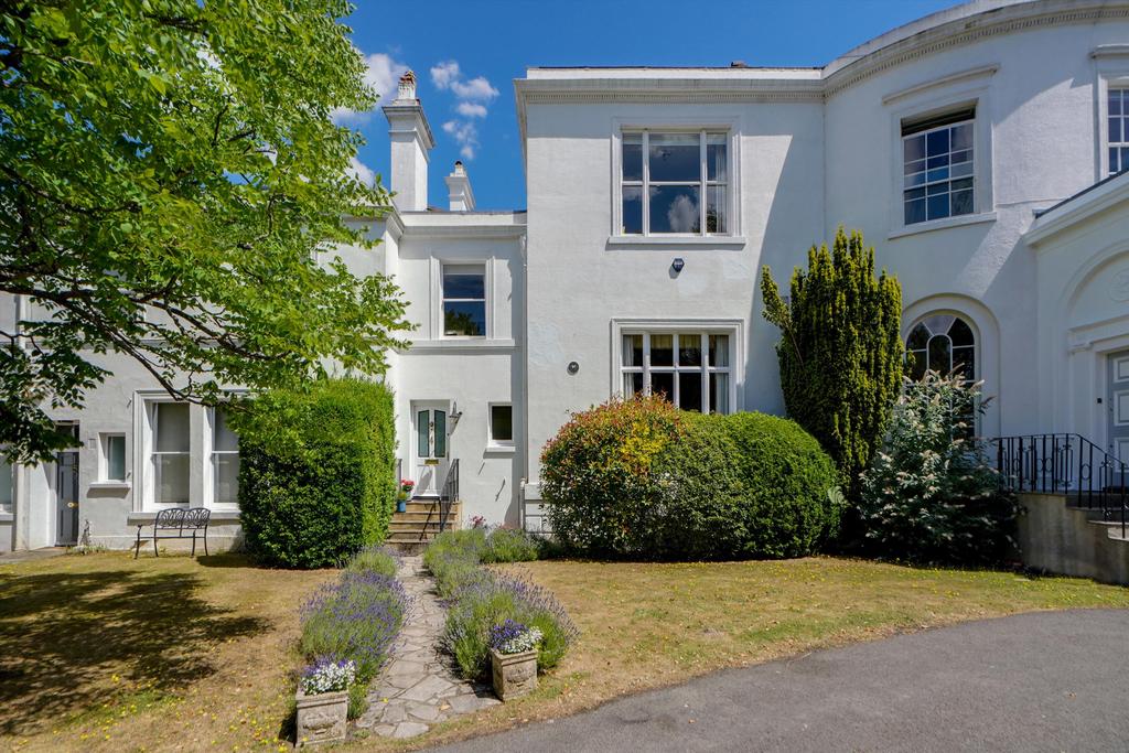 Houses For Sale Portsmouth Road Cobham at Ellen Franklin blog