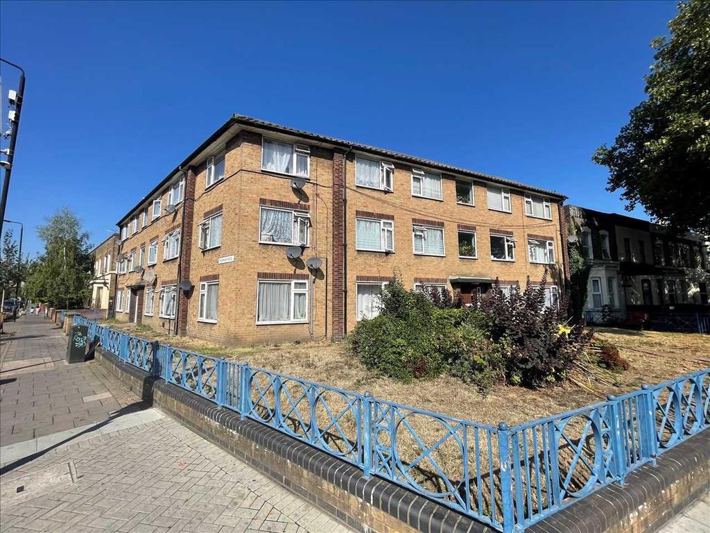 Leytonstone Road, STRATFORD 2 bed apartment - £1,500 pcm (£346 pw)