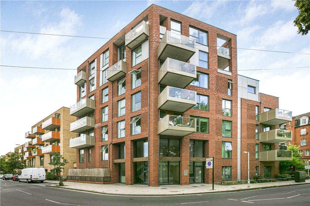 New Church Road, London, SE5 2 bed apartment - £2,500 pcm (£577 pw)