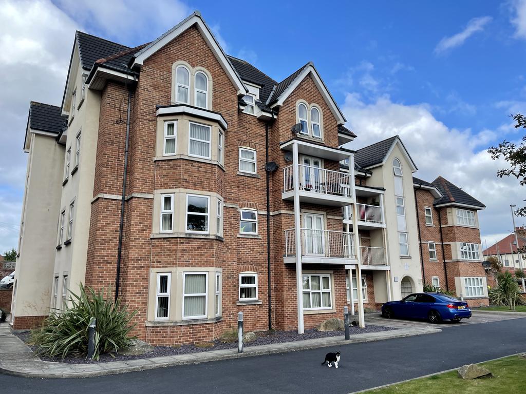 Whitegate Drive, Stanley Park FY3 2 bed apartment for sale - £120,000