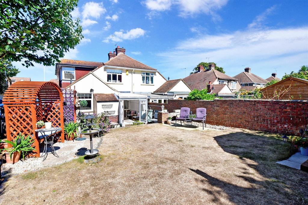 Station Approach Road, Ramsgate, Kent 4 bed semi-detached house - £415,000