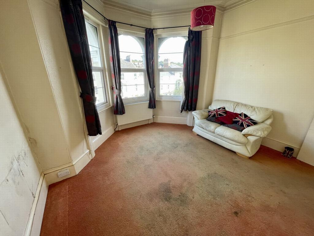 Barton Villas, Dawlish, EX7 1 bed flat - £120,000