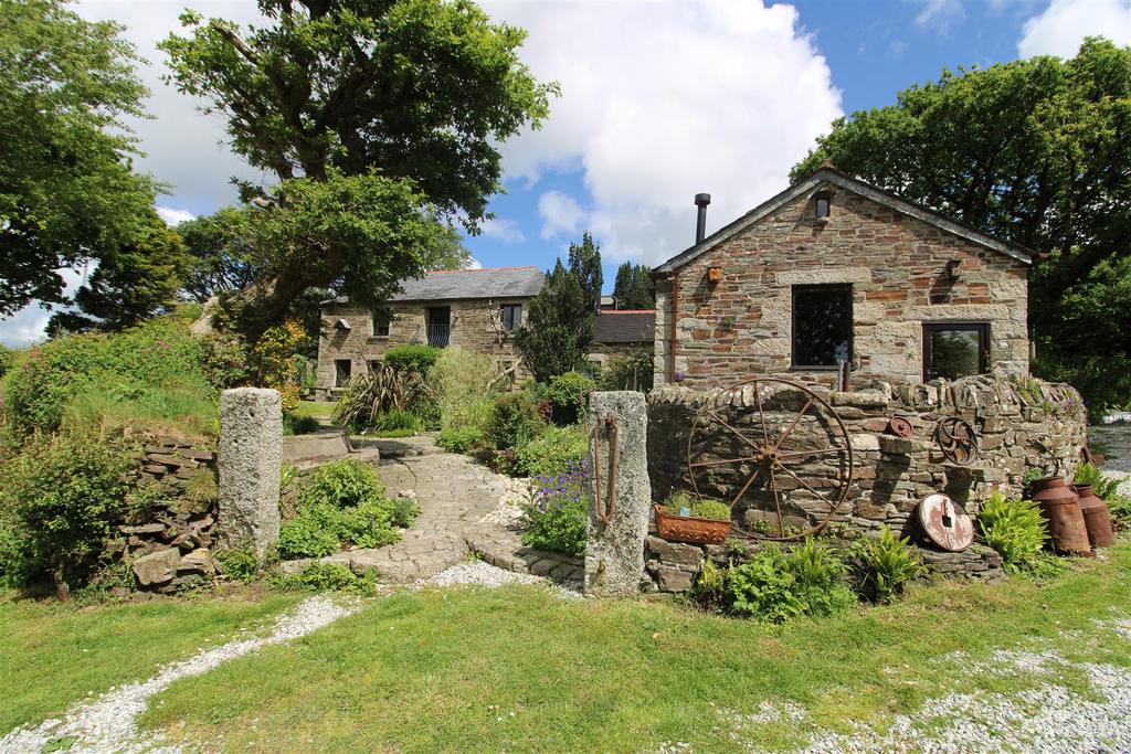 Cardinham 8 bed detached house - £1,550,000