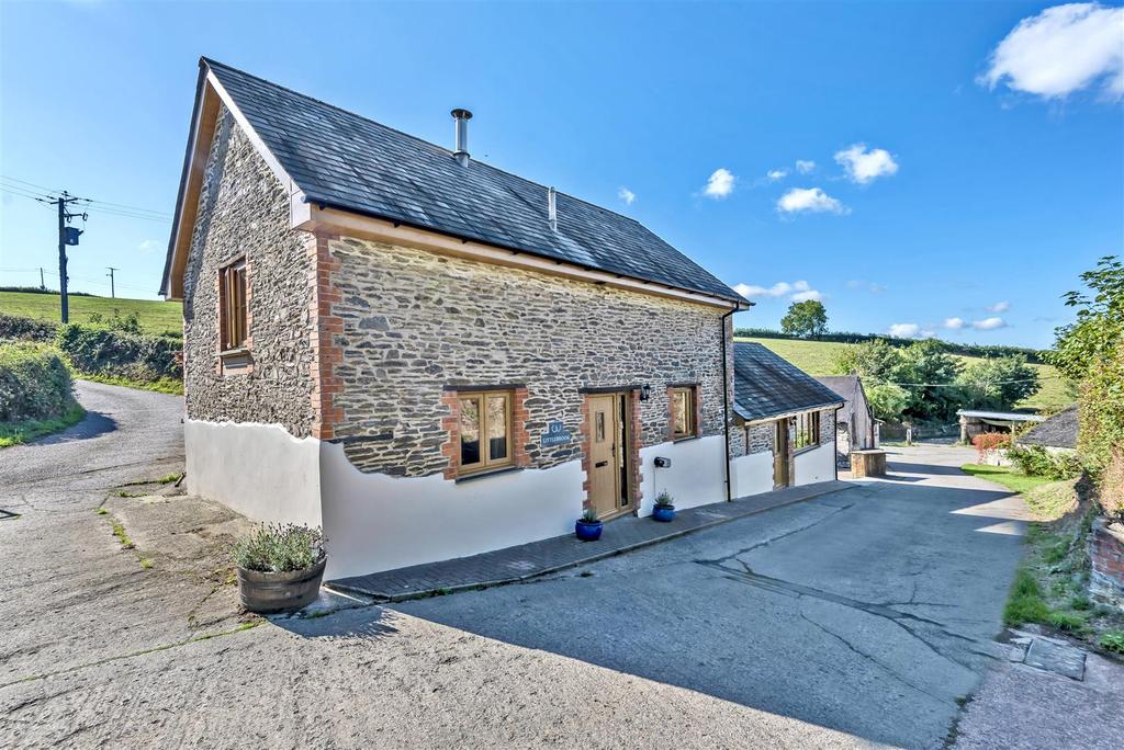 Swimbridge, Barnstaple 3 bed semi-detached house - £399,950