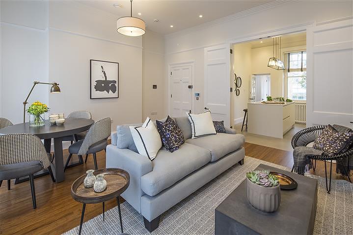 Ebury Street, Belgravia, London, SW1W 2 bed flat - £6,500 pcm (£1,500 pw)