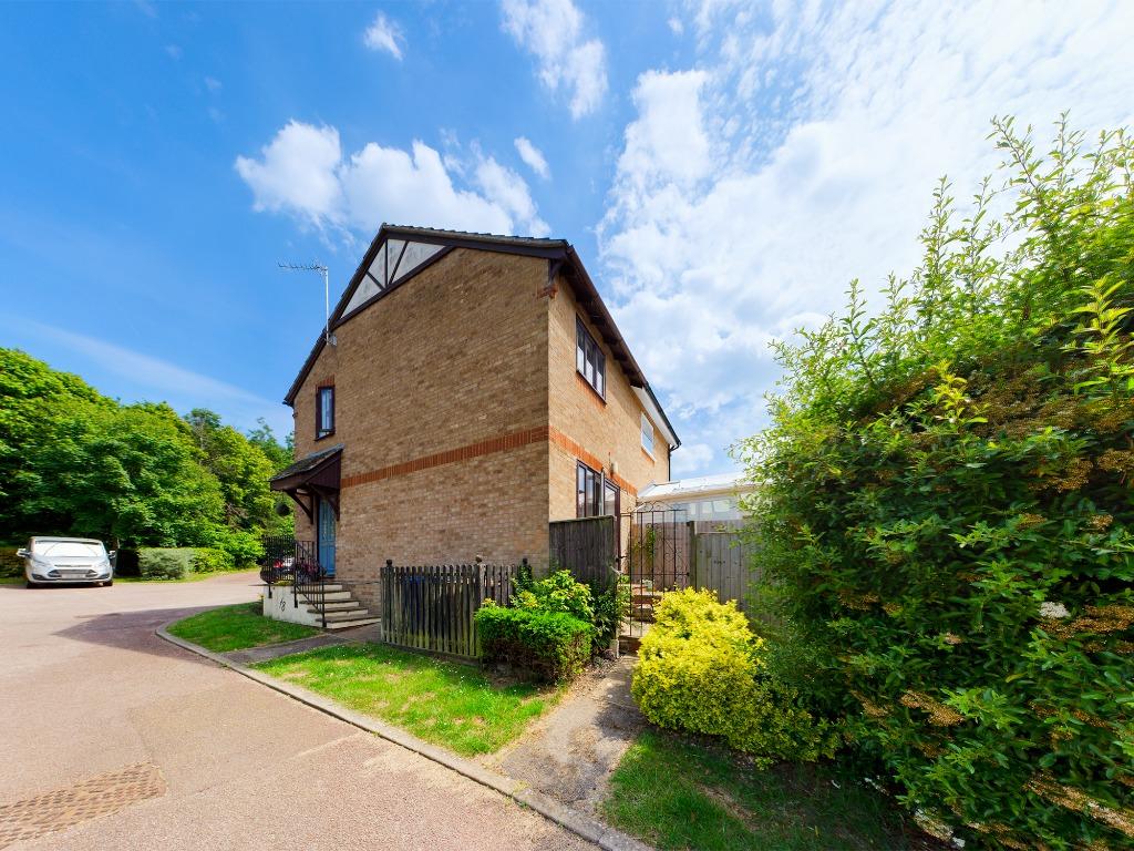 Pondgrove Close, Bury St Edmunds, IP32 2 bed end of terrace house - £ ...