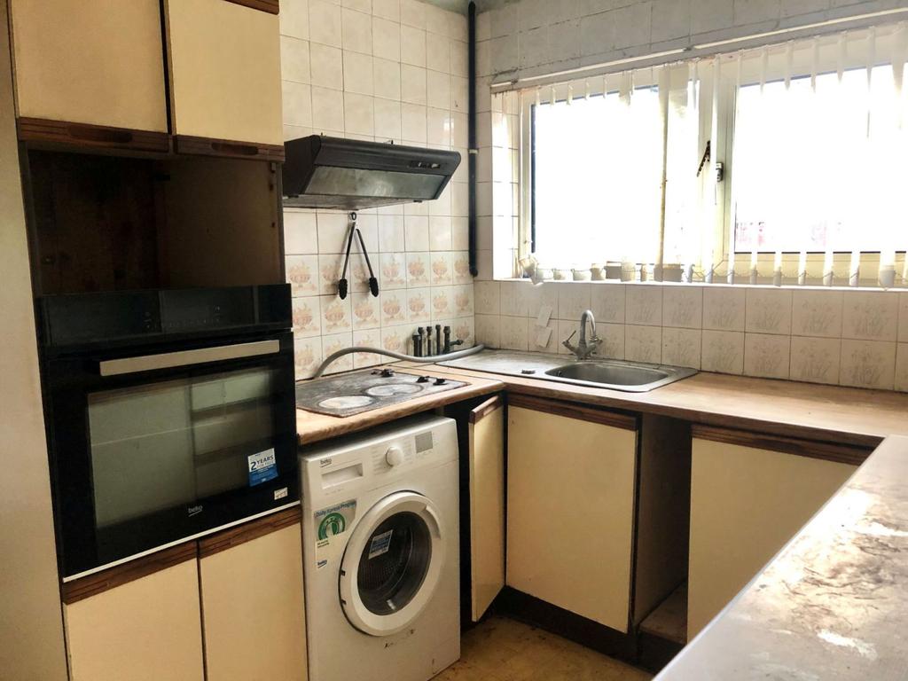 Bibury Crescent, Boothville... 3 bed semi-detached house - £240,000