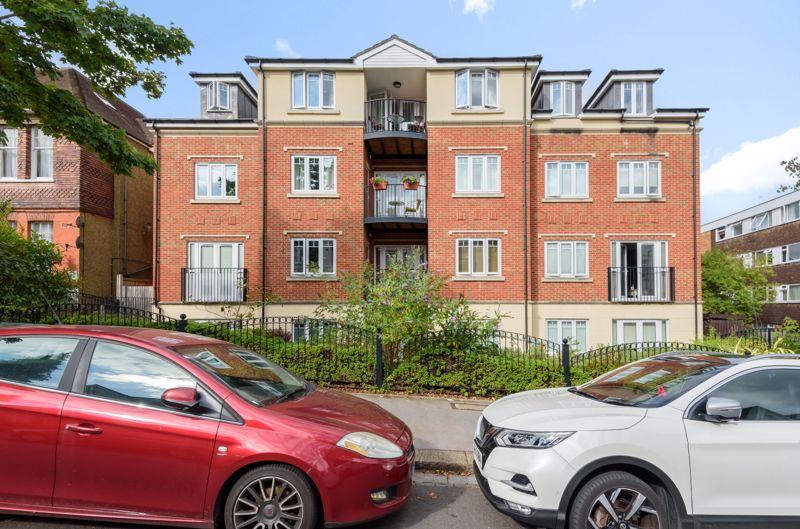 Normanton Road, South Croydon 2 bed apartment for sale - £335,000