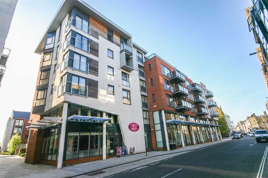 Kimber House, French Quarters, 118 High Street, Southampton 1 bed ...