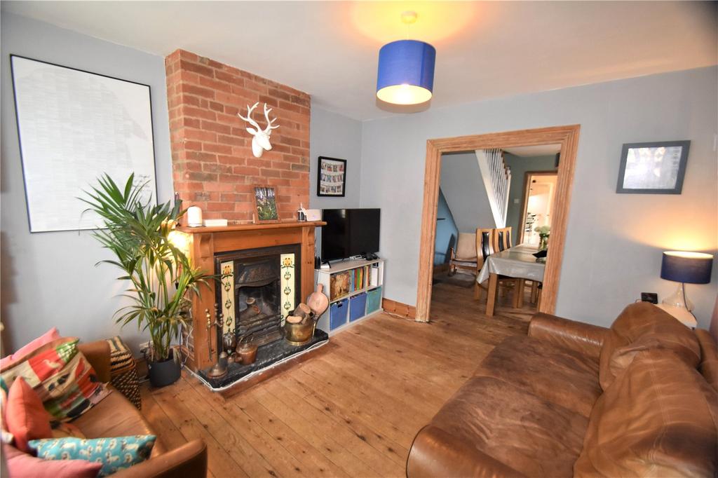 Springfield Road, Chesham, Bucks, HP5 3 bed end of terrace house for ...