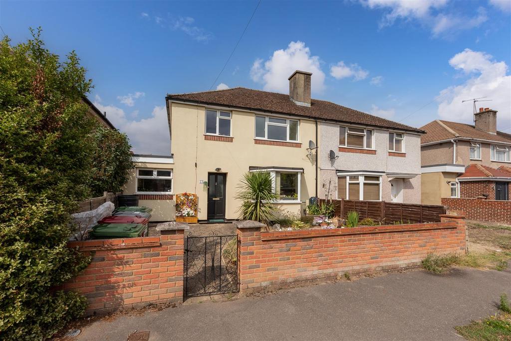 Abbotts Way, Cippenham 3 bed semi-detached house - £430,000