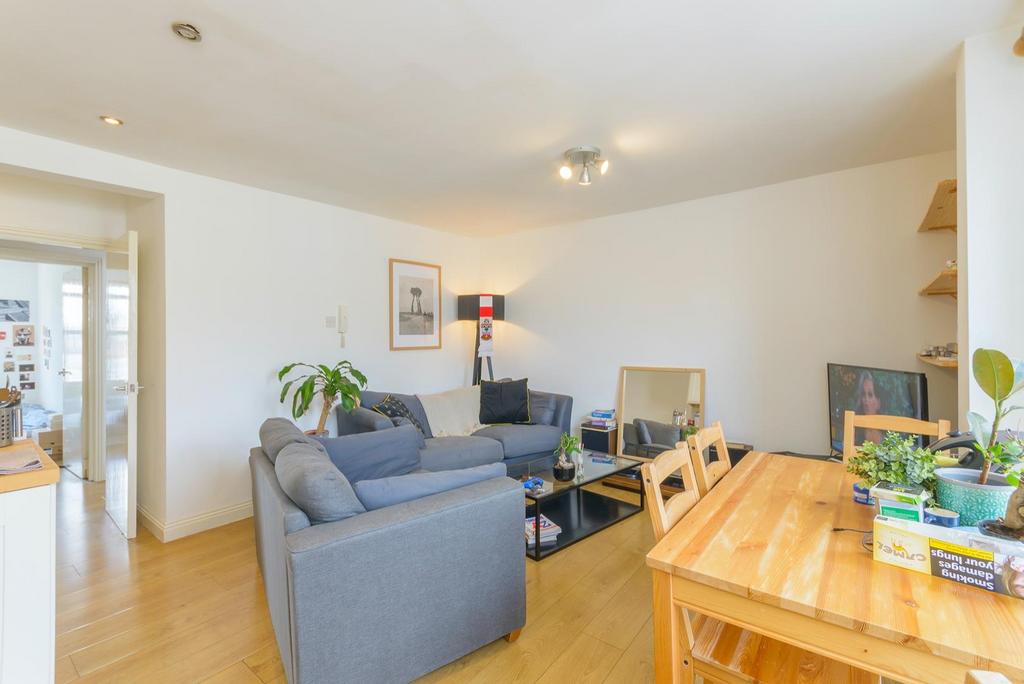 City Road, St Pauls 2 bed flat - £250,000