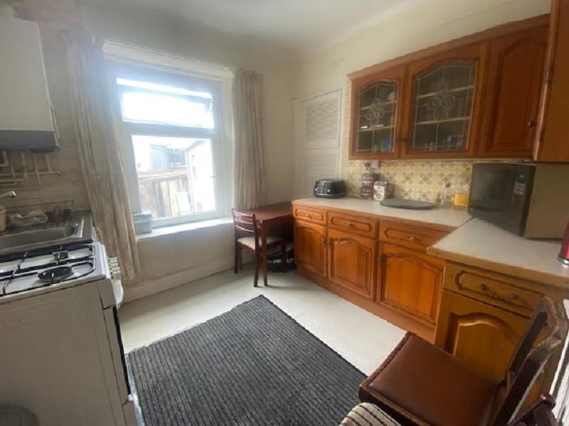 Windsor Road, Neath, Neath Port Talbot. 5 bed end of terrace house - £ ...